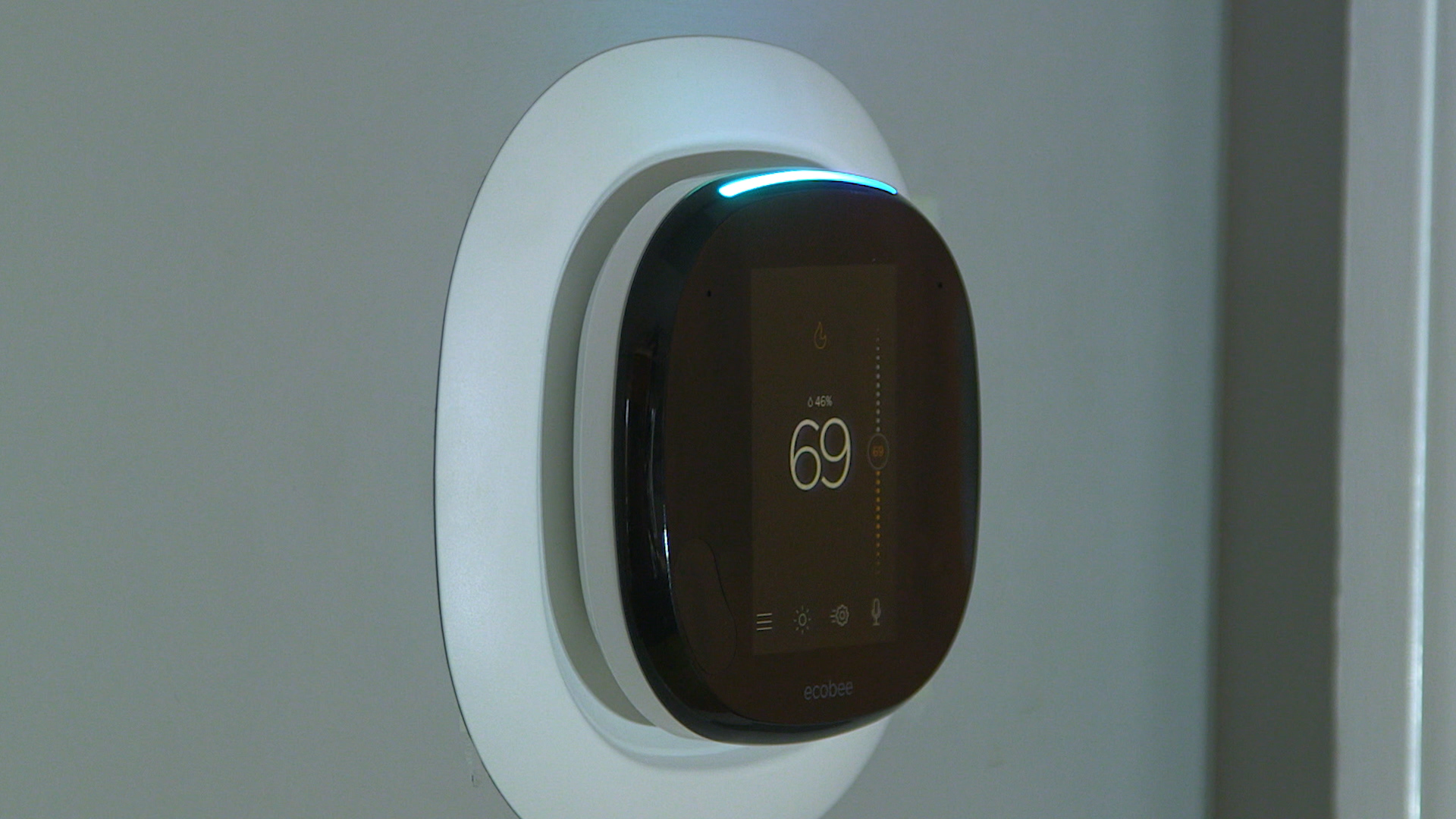 Ecobee4 - Voice-Controlled Smart Wi-Fi Thermostat | NewsWatch Review